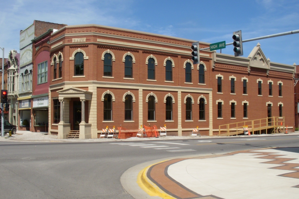 Iowa Building | Curtis Architecture